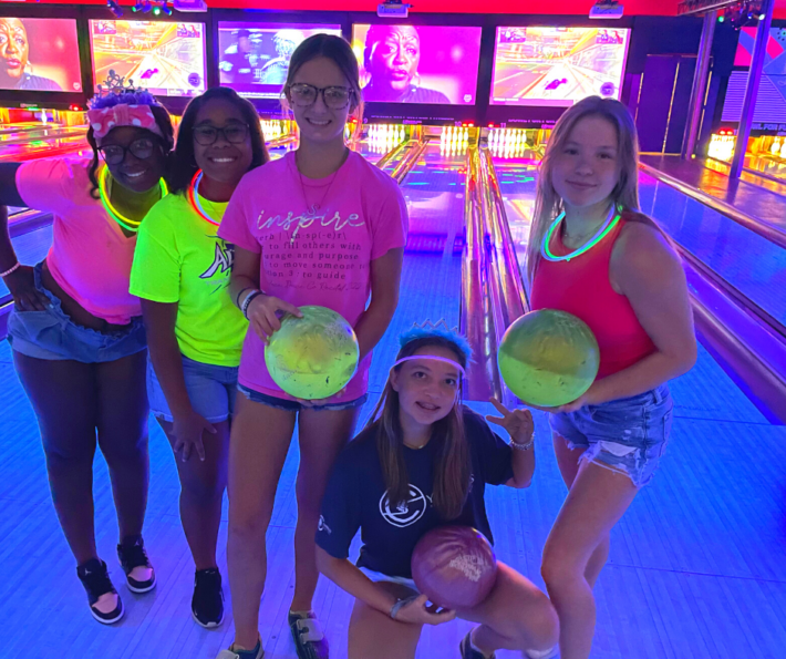 Bowling Alley | Family Fun | Things to Do | Holiday Lanes | Bossier ...