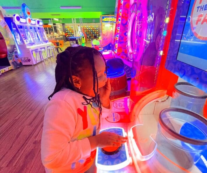 Bowling Alley | Family Fun | Things to Do | Holiday Lanes | Bossier ...